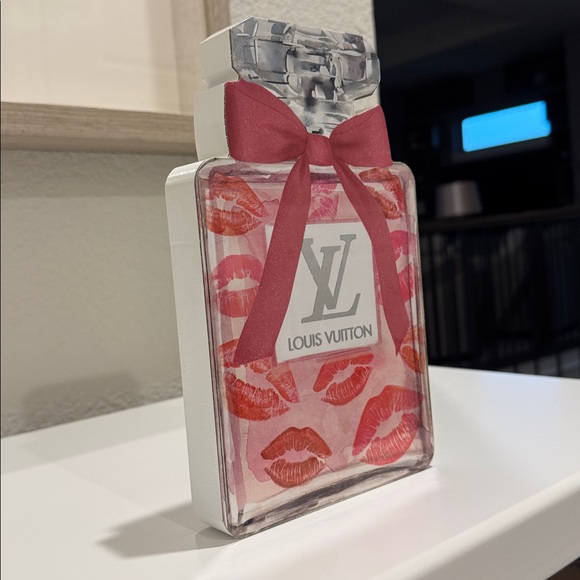 Louis Vuitton | Accents | Louis Vuitton Perfume Luxury Designer 3d ...